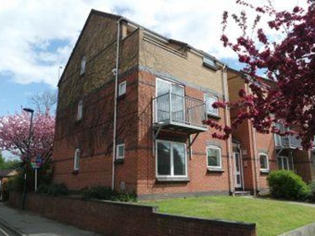 2 Bedrooms Flat for sale in Tonnelier Road, Dunkirk NG7