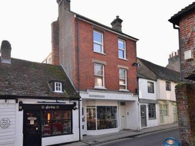 2 Bedrooms Flat for sale in Tarrant Street, Arundel, West Sussex BN18