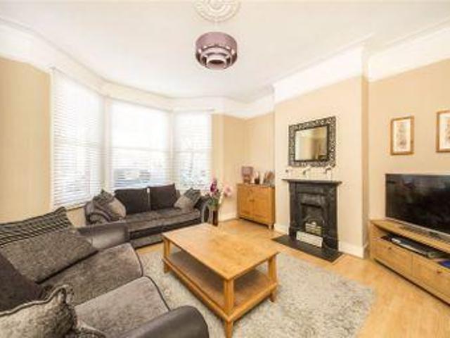 2 Bedrooms Flat for sale in Temple Road, Croydon CR0