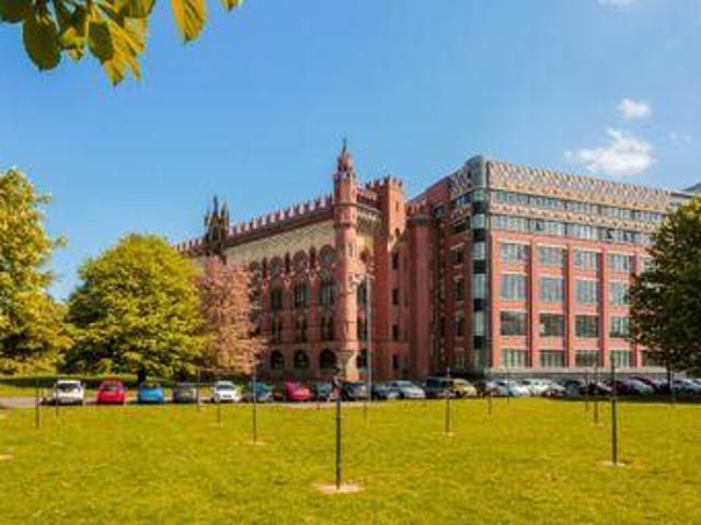 2 Bedrooms Flat for sale in Templeton Court, Glasgow G40