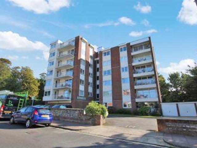 2 Bedrooms Flat for sale in Tennyson Road, Worthing BN11