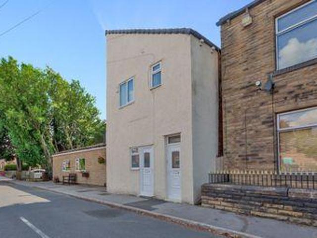 2 Bedrooms Flat for sale in The Nooks, Gildersome LS27