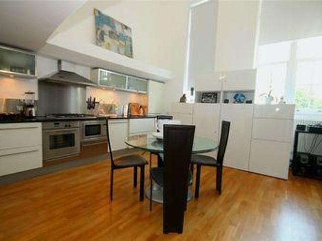 2 Bedrooms Flat for sale in The Academy, 20 Lawn Lane, London SW8