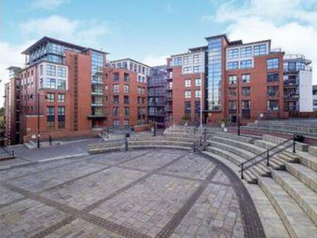 2 Bedrooms Flat for sale in The Arena, Standard Hill, Nottingham. NG1