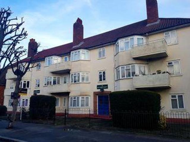 2 Bedrooms Flat for sale in The Bittoms, Kingston Upon Thames KT1