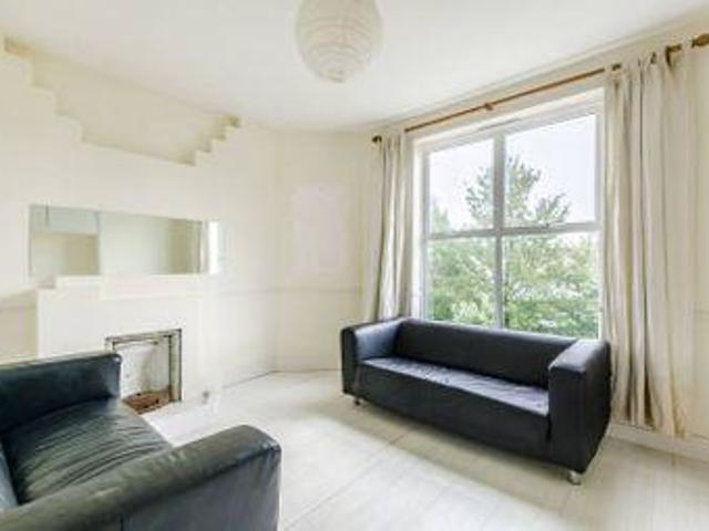 2 Bedrooms Flat for sale in The Chase, Clapham SW4