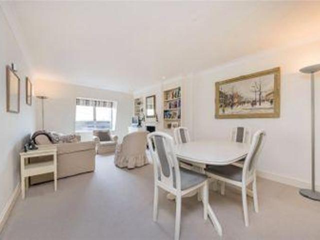 2 Bedrooms Flat for sale in The Coach House, 17A Floral Street, Covent Garden WC2E