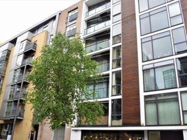 2 Bedrooms Flat for sale in The Design House, 114 High Street, Manchester M4