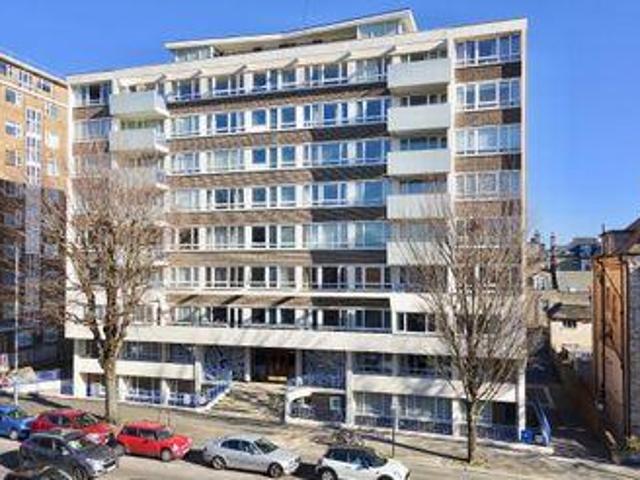 2 Bedrooms Flat for sale in The Drive, Hove, East Sussex BN3