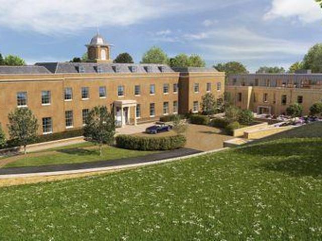 2 Bedrooms Flat for sale in The Drive, Ickenham UB10