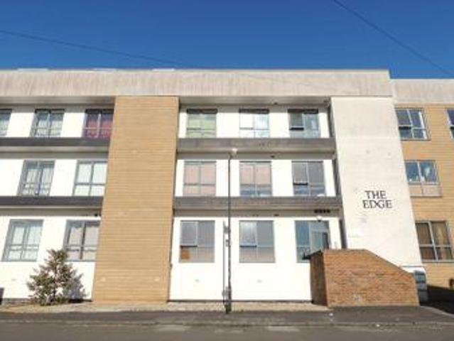 2 Bedrooms Flat for sale in The Edge, Waters Road, Kingswood, Bristol BS15
