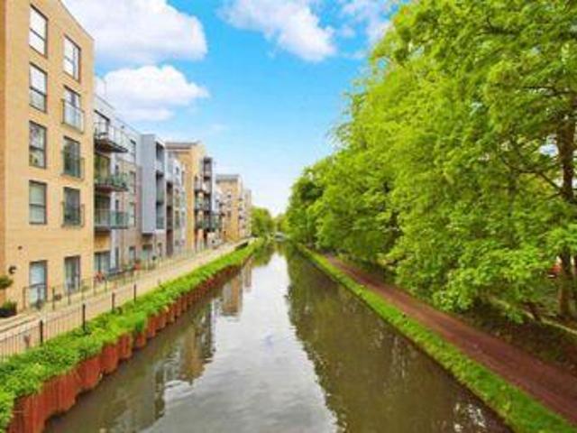 2 Bedrooms Flat for sale in The Embankment, Hemel Hempstead HP3
