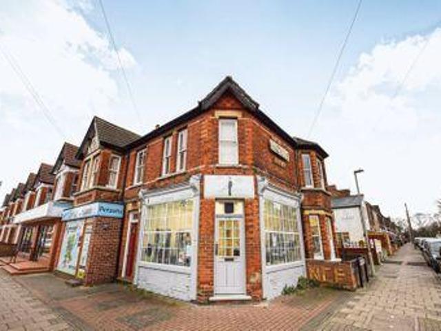 2 Bedrooms Flat for sale in The Hatch, Castle Road, Bedford MK40