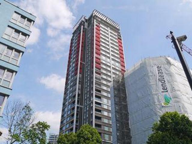2 Bedrooms Flat for sale in The Highwood, Elephant Park, Elephant & Castle SE17