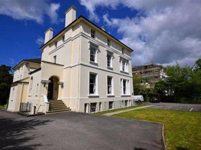 2 Bedrooms Flat for sale in The Park, Cheltenham, Gloucestershire GL50