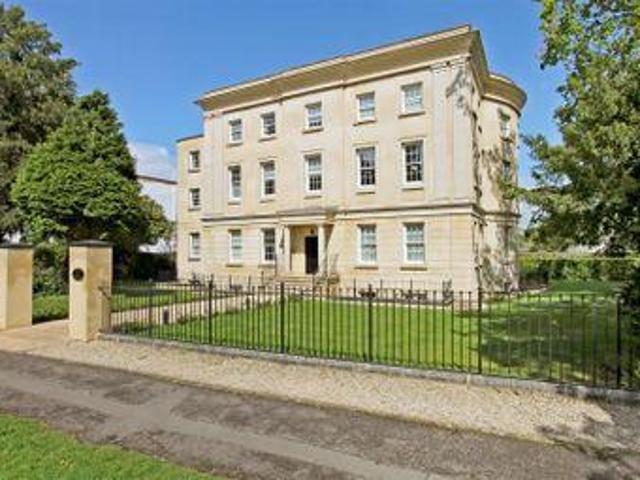 2 Bedrooms Flat for sale in The Park, Leckhampton, Cheltenham GL50