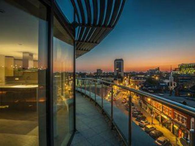 2 Bedrooms Flat for sale in The Picturehouse, High Street, Maidenhead SL6
