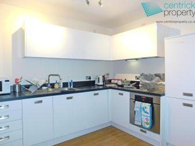 2 Bedrooms Flat for sale in The Postbox, Upper Marshall Street, Birmingham B1
