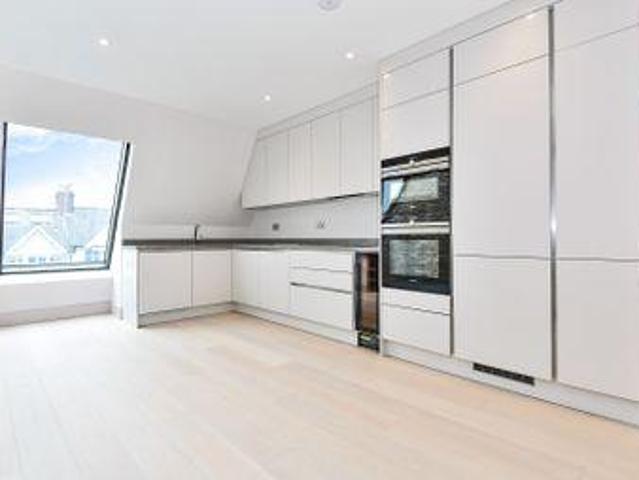 2 Bedrooms Flat for sale in The Revelstoke, Southfields SW18