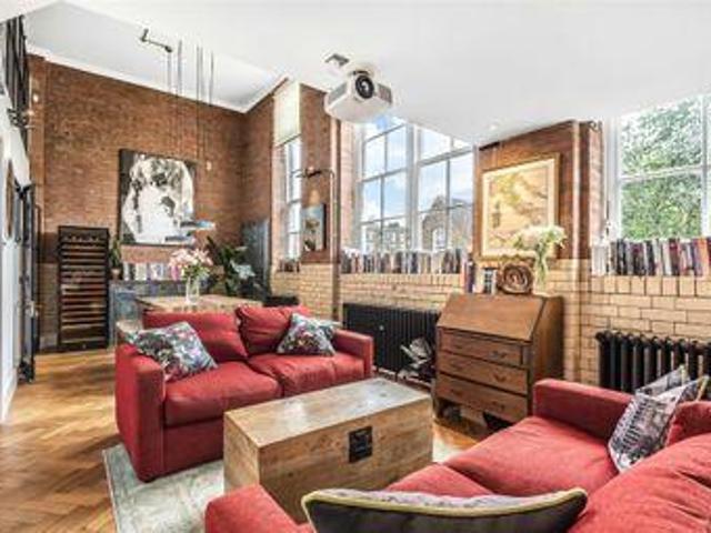 2 Bedrooms Flat for sale in The School House, Pages Walk, London SE1