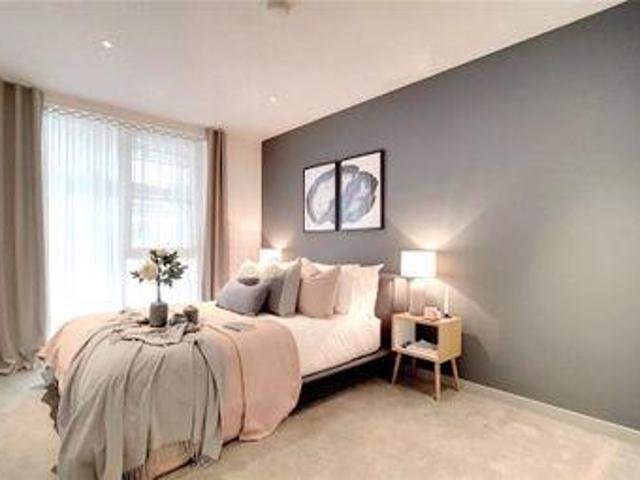 2 Bedrooms Flat for sale in The Taper Building, Long Lane, London SE1