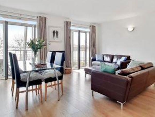 2 Bedrooms Flat for sale in Three Colt Street, London E14