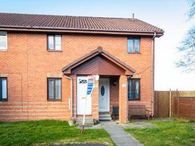 2 Bedrooms Flat for sale in Tillycairn Place, Glasgow G33