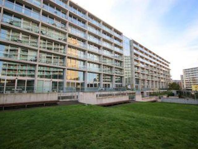 2 Bedrooms Flat for sale in Timber Wharf, Worsley Street, Manchester M15