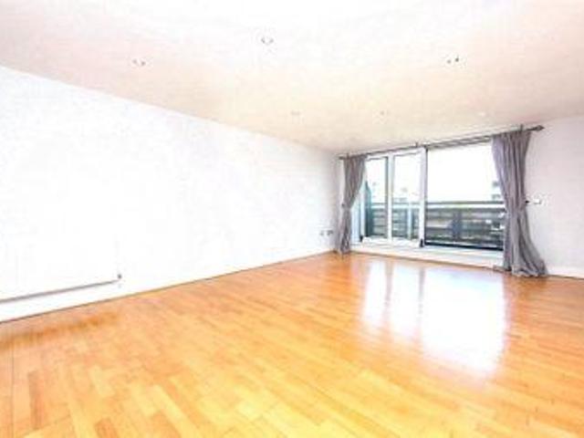 2 Bedrooms Flat for sale in Tradewinds, Wards Wharf Approach, London E16