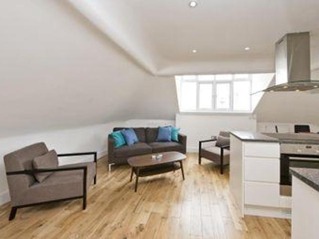 2 Bedrooms Flat for sale in Trebovir Road, London SW5