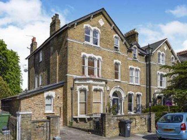 2 Bedrooms Flat for sale in Tressillian Road, London SE4