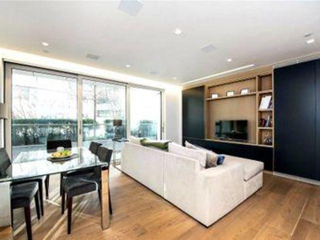 2 Bedrooms Flat for sale in Tudor House, One Tower Bridge, Duchess Walk, London SE1