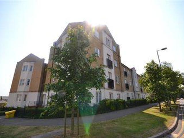2 Bedrooms Flat for sale in Tufnell Way, Colchester, Essex CO4