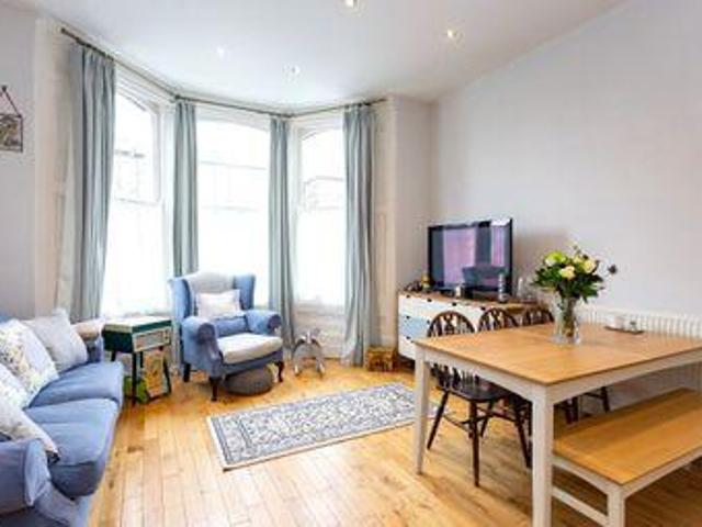 2 Bedrooms Flat for sale in Tufnell Park Road, Tufnell Park, London N7