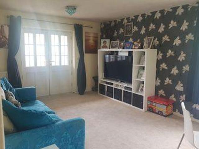 2 Bedrooms Flat for sale in Twyford Close, Fleet GU51