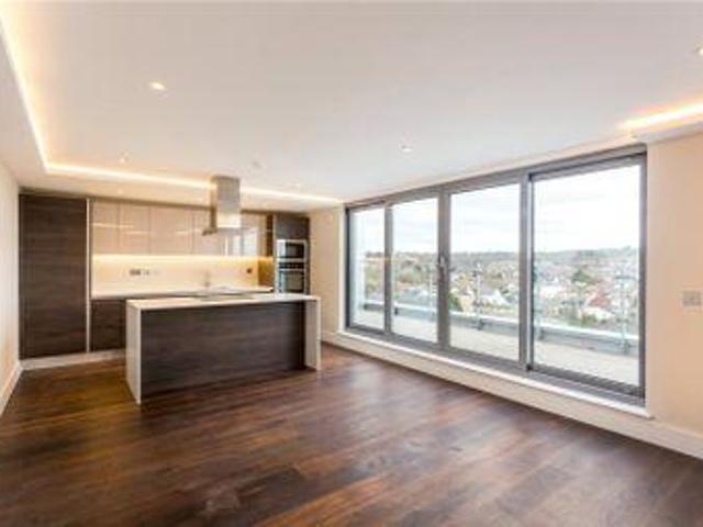 2 Bedrooms Flat for sale in Twenty One, Station Road, New Barnet EN5