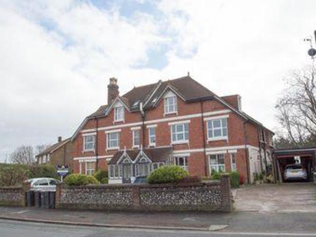 2 Bedrooms Flat for sale in Upper Avenue, Eastbourne BN21