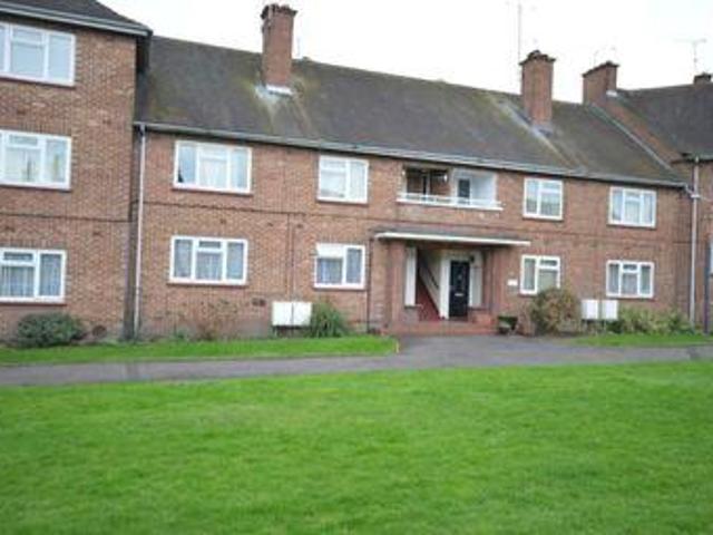 2 Bedrooms Flat for sale in Upper Bridge Road, Chelmsford CM2