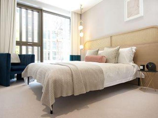 2 Bedrooms Flat for sale in Upper Richmond Road, London SW15