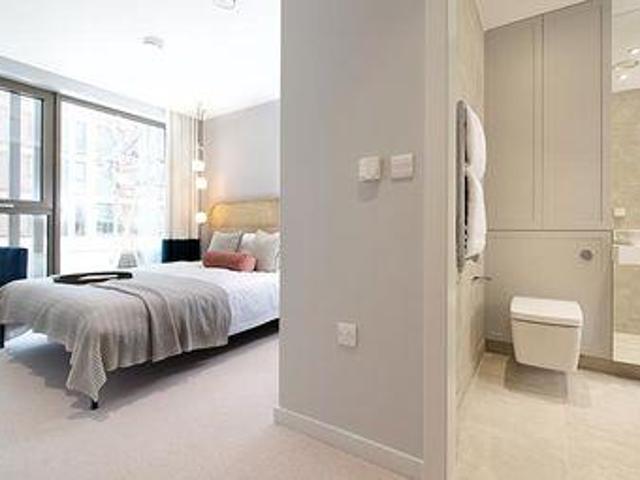 2 Bedrooms Flat for sale in Upper Richmond Road, London SW15