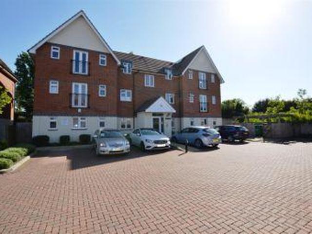 2 Bedrooms Flat for sale in Uxbridge Road, Hayes UB4