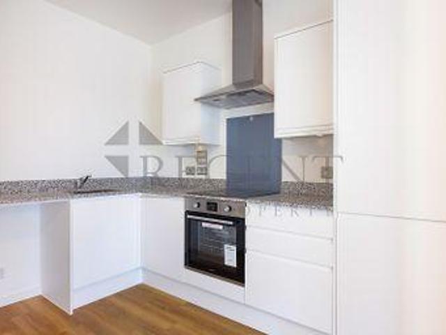 2 Bedrooms Flat for sale in Valentines House, Ilford Hill IG1