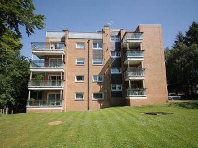 2 Bedrooms Flat for sale in Valence Tower, Regents Gate, Bothwell, Glasgow G71