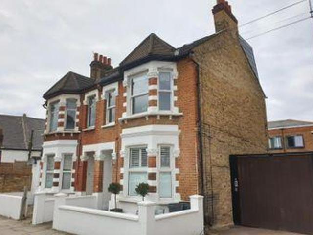 2 Bedrooms Flat for sale in Vanderbilt Road, Earlsfield SW18