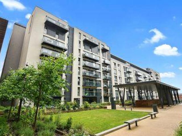 2 Bedrooms Flat for sale in Vantage Building, Hayes, Middlesex UB3
