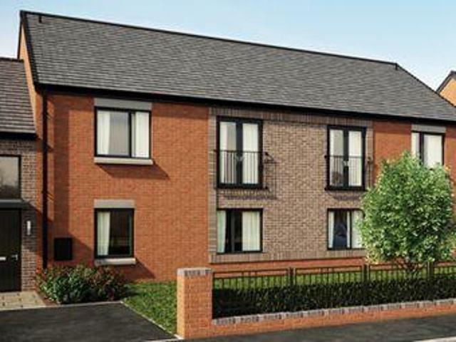 2 Bedrooms Flat for sale in Varley Street, Manchester M40