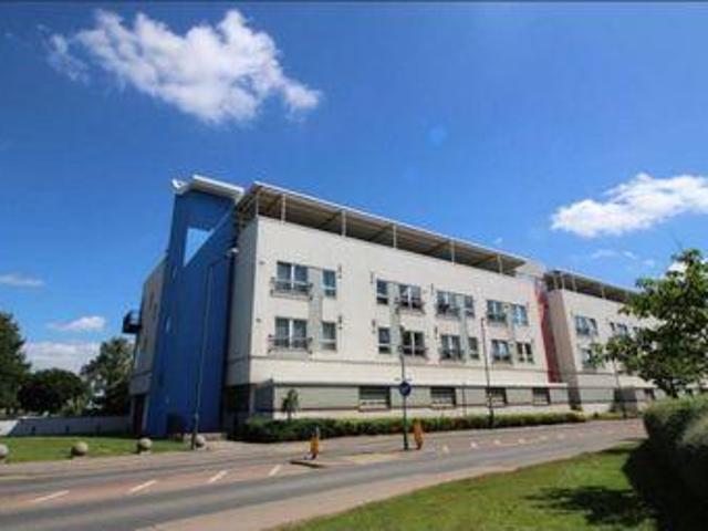 2 Bedrooms Flat for sale in Venture Court, Canal Road, Gravesend, Kent DA12