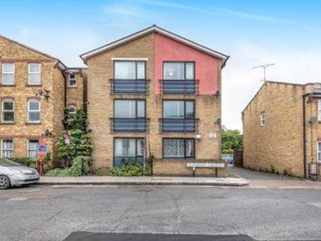 2 Bedrooms Flat for sale in Vera Court, Grace Place, London E3