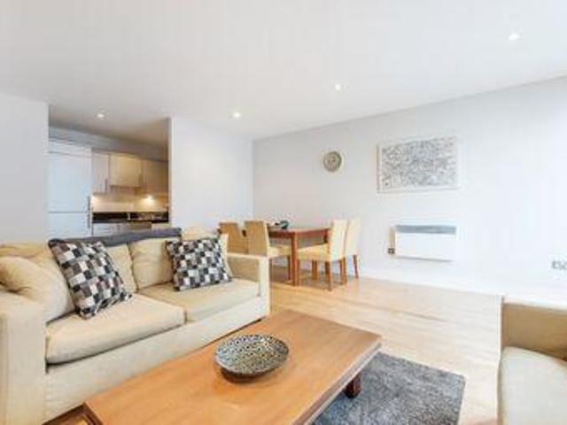 2 Bedrooms Flat for sale in Vesta Court, City Walk SE1
