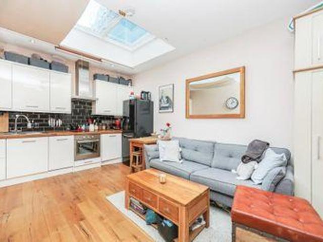 2 Bedrooms Flat for sale in Viceroy Road, London SW8
